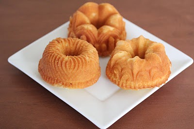 Mini rum cakes - Kirbie's Cravings