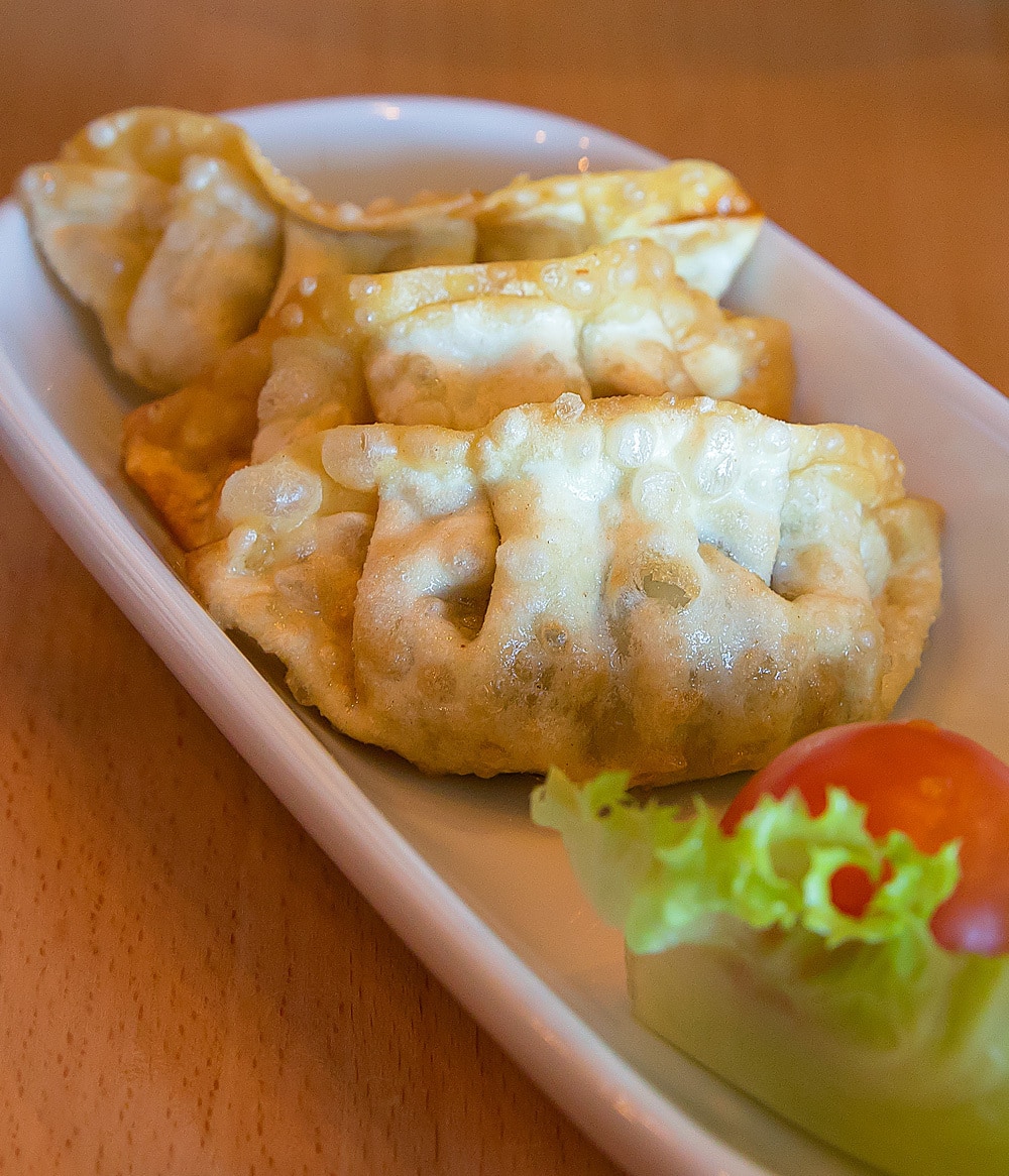 Menya Ultra Mira Mesa - Kirbie's Cravings