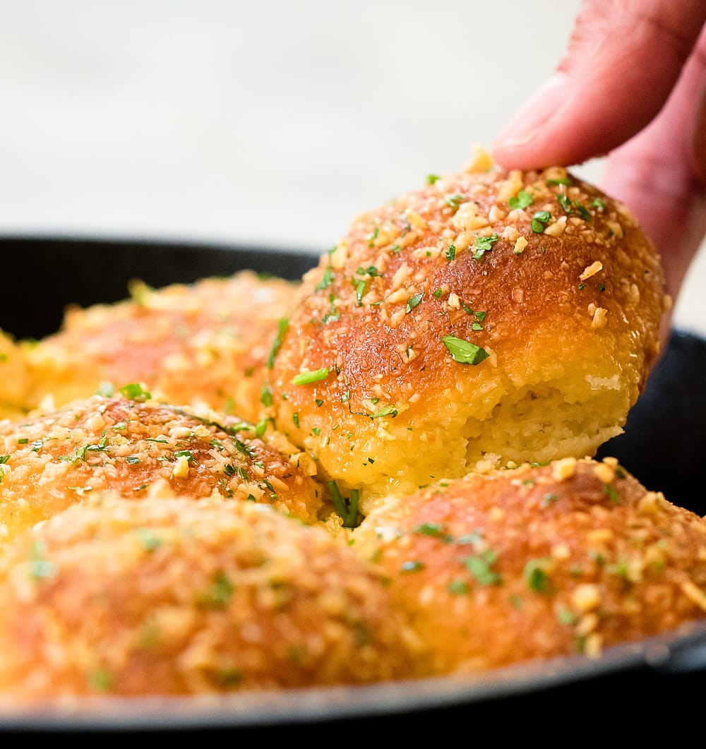 Keto Garlic Rolls - Kirbie's Cravings