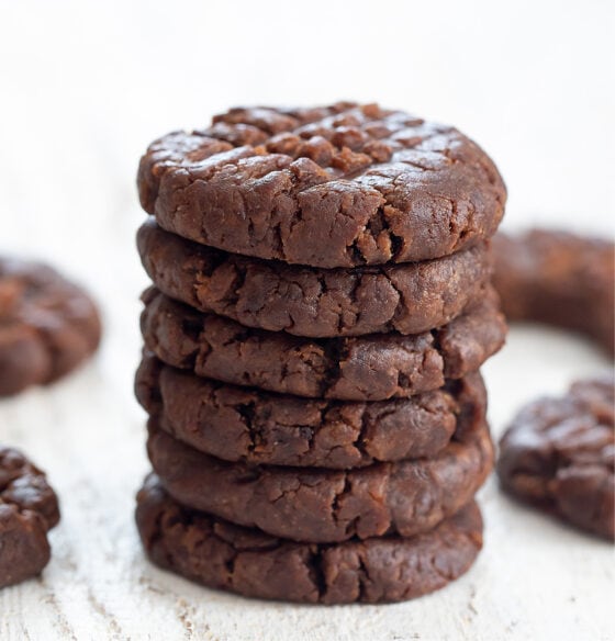 3 Ingredient No Bake Chocolate Peanut Butter Cookies (No Flour, Eggs ...