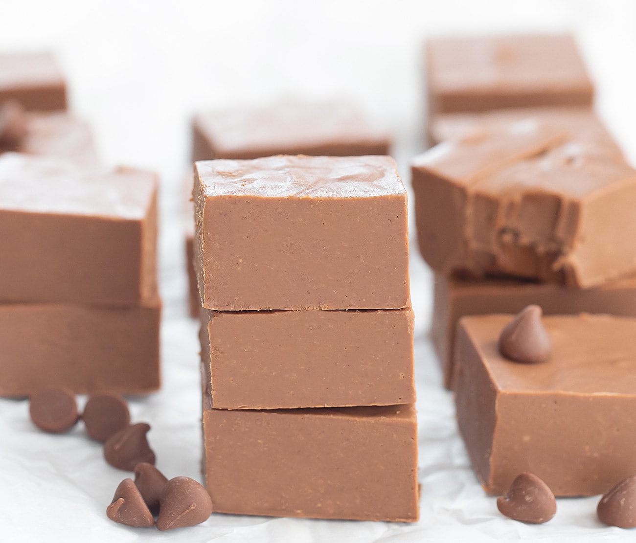 2 Ingredient Fudge (No Milk or Butter) - Kirbie's Cravings