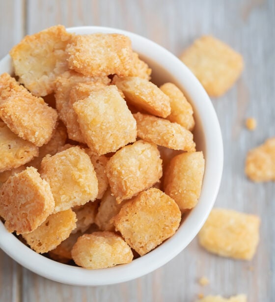 3 Ingredient Low Carb Soup Crackers - Kirbie's Cravings