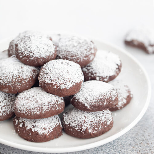3 Ingredient Chocolate Meltaway Cookies (No Flour or Eggs) - Kirbie's ...