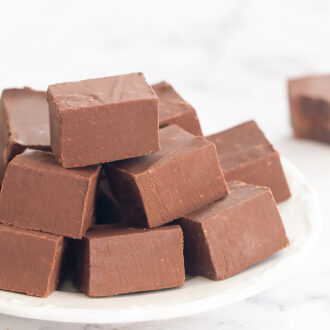 2 Ingredient Chocolate Peanut Butter Fudge - Kirbie's Cravings