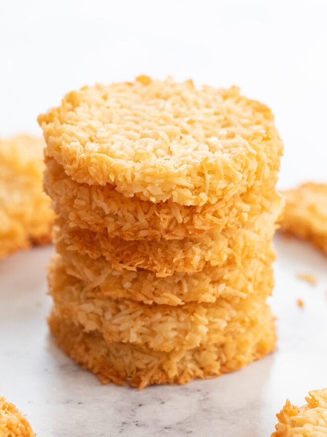 2 Ingredient Crispy Coconut Cookies (No Flour, Eggs, Butter or Oil ...