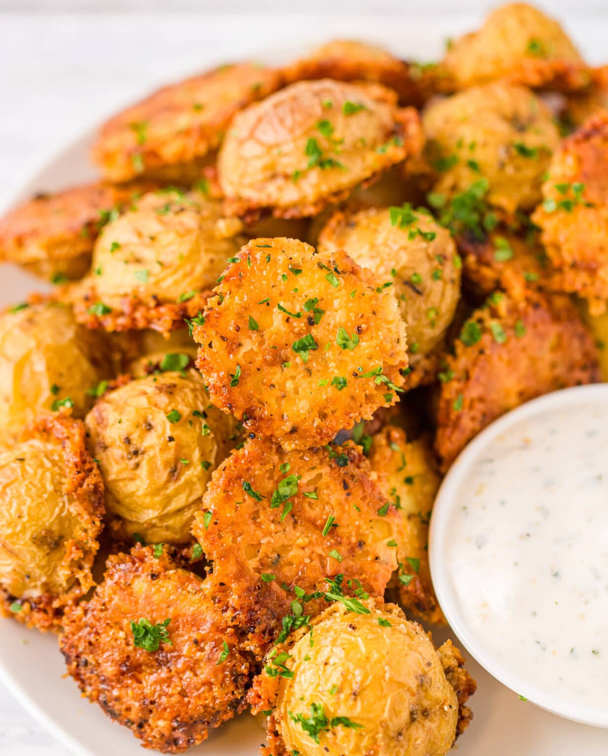 4 Ingredient Super Crispy Parmesan Potatoes - Kirbie's Cravings