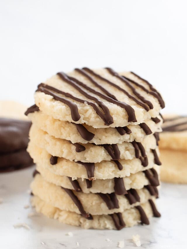 3 Ingredient No Bake Coconut Cookies (No Flour, Refined Sugar, Eggs or ...