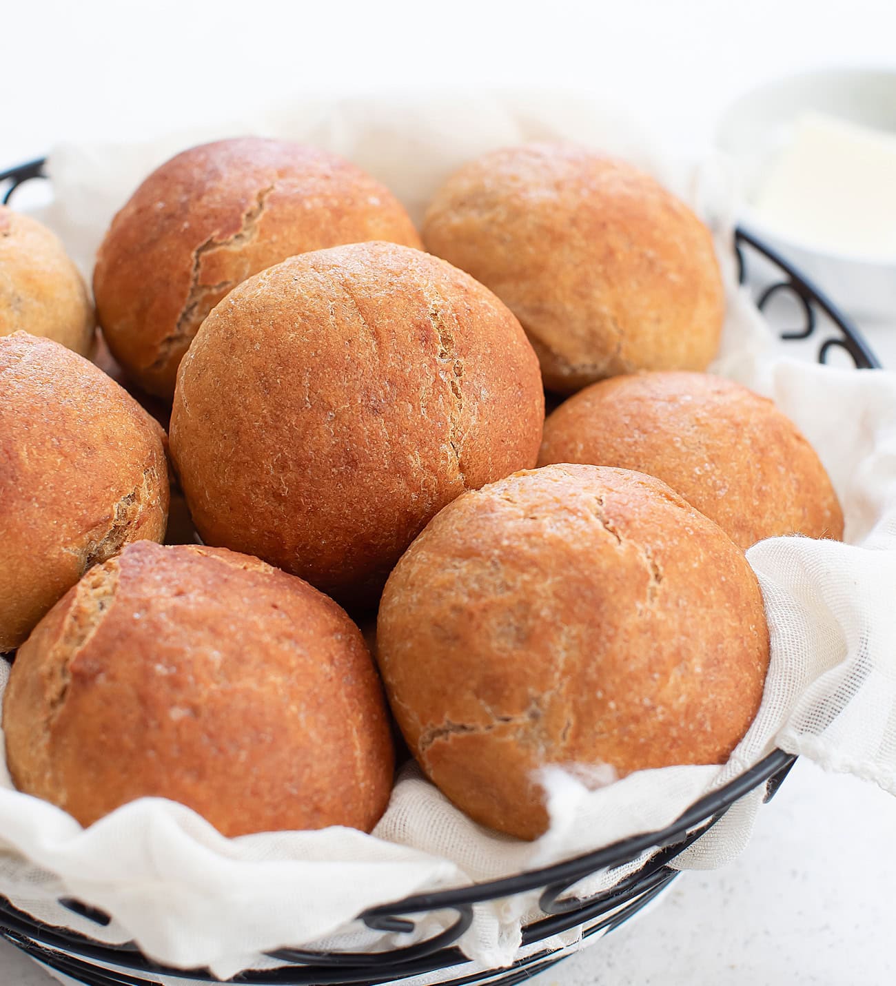 4 Ingredient Healthy Bread Rolls (No Yeast, No Knead) - Kirbie's Cravings