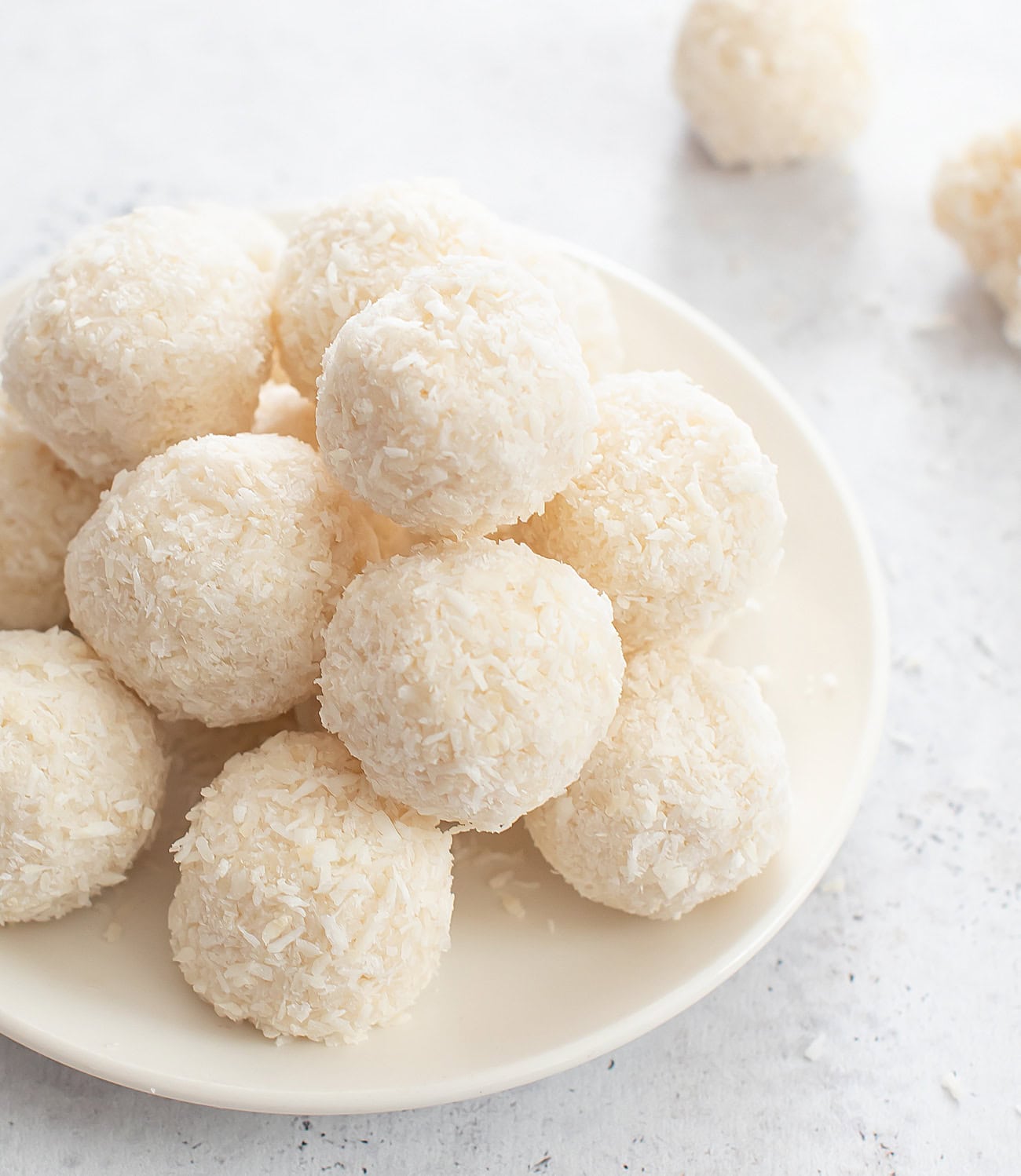 2 Ingredient No Bake Keto Coconut Balls - Kirbie's Cravings