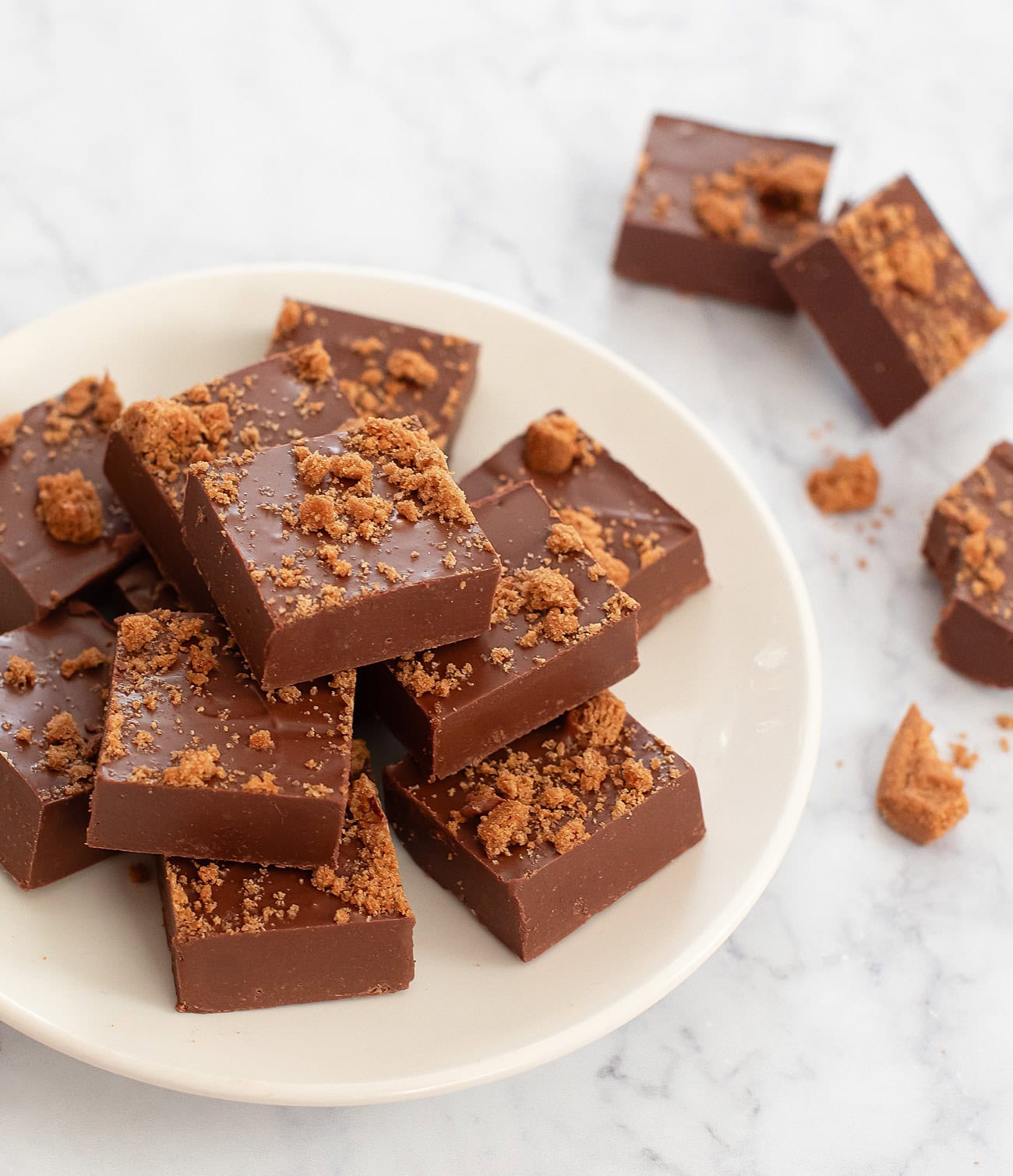 2 Ingredient Cookie Fudge - Kirbie's Cravings
