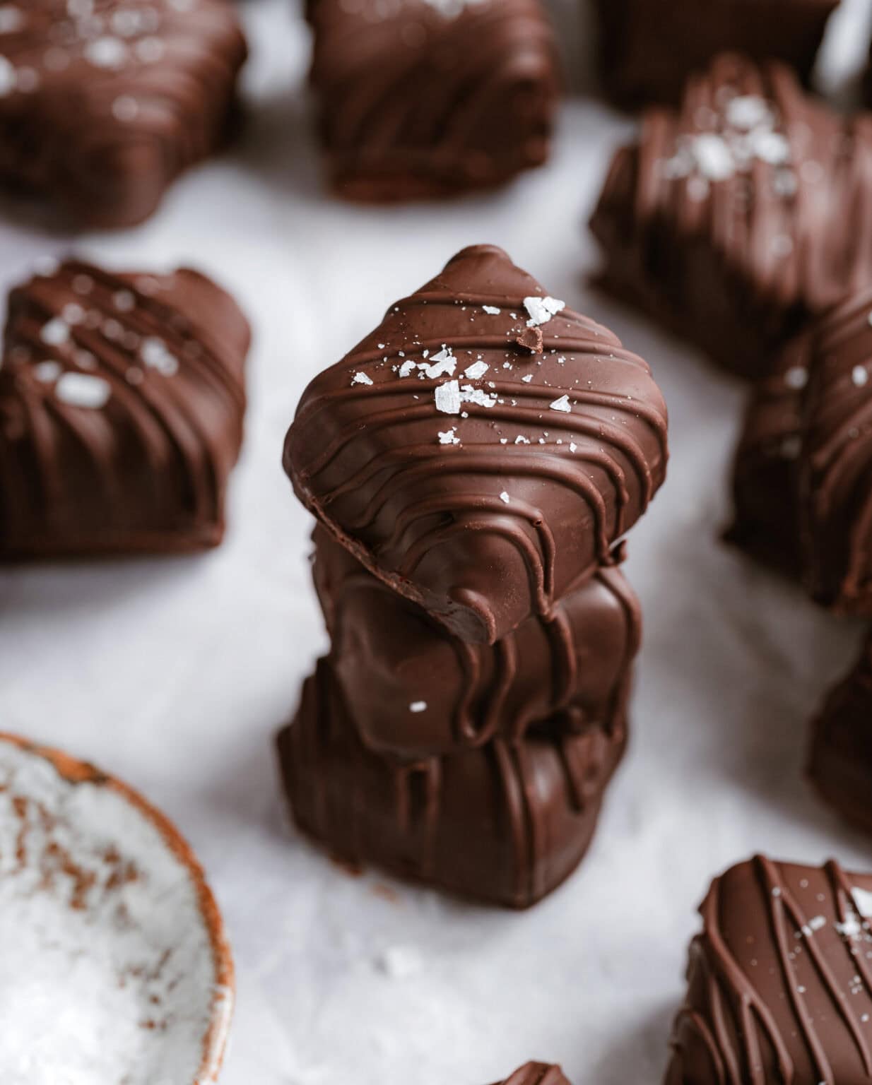 2 Ingredient Healthier Chocolate Candy Bars - Kirbie's Cravings