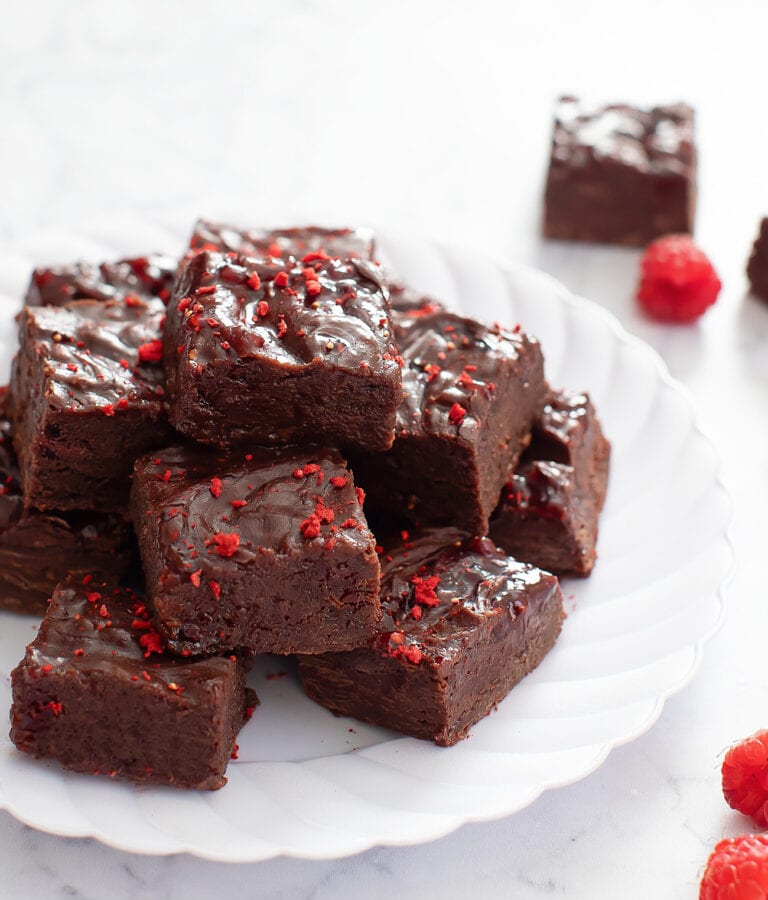 2 Ingredient Raspberry Chocolate Fudge - Kirbie's Cravings