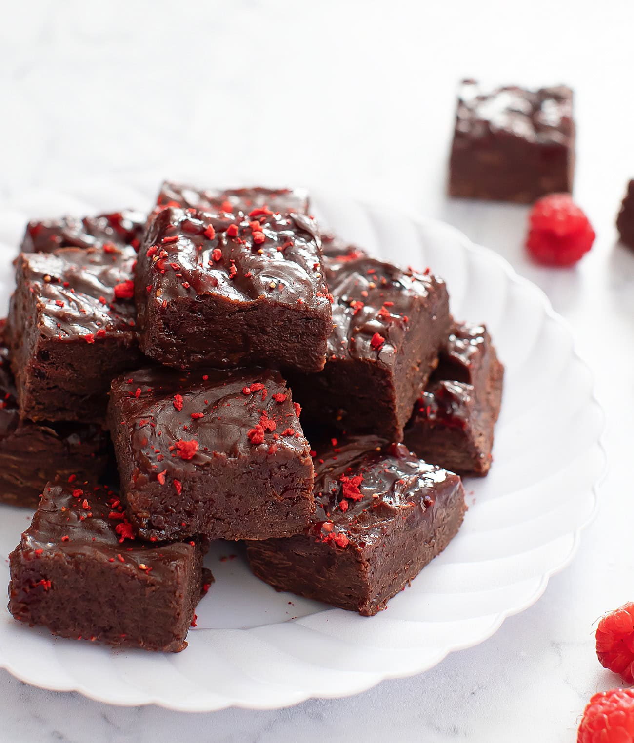 2 Ingredient Raspberry Chocolate Fudge - Kirbie's Cravings