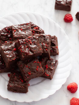 2 Ingredient Raspberry Chocolate Fudge - Kirbie's Cravings