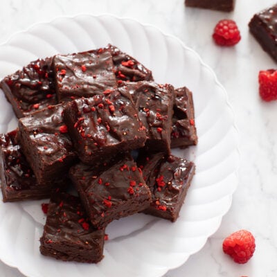 2 Ingredient Raspberry Chocolate Fudge - Kirbie's Cravings