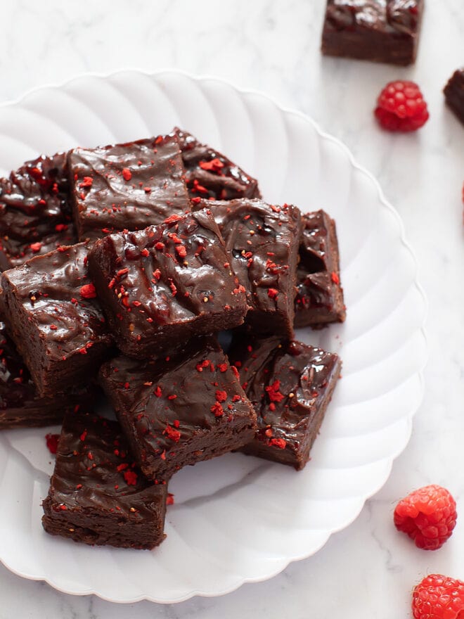 2 Ingredient Raspberry Chocolate Fudge - Kirbie's Cravings