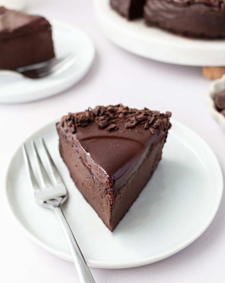 4 Ingredient Healthier Chocolate Cake (No Flour, Refined Sugar, Dairy ...