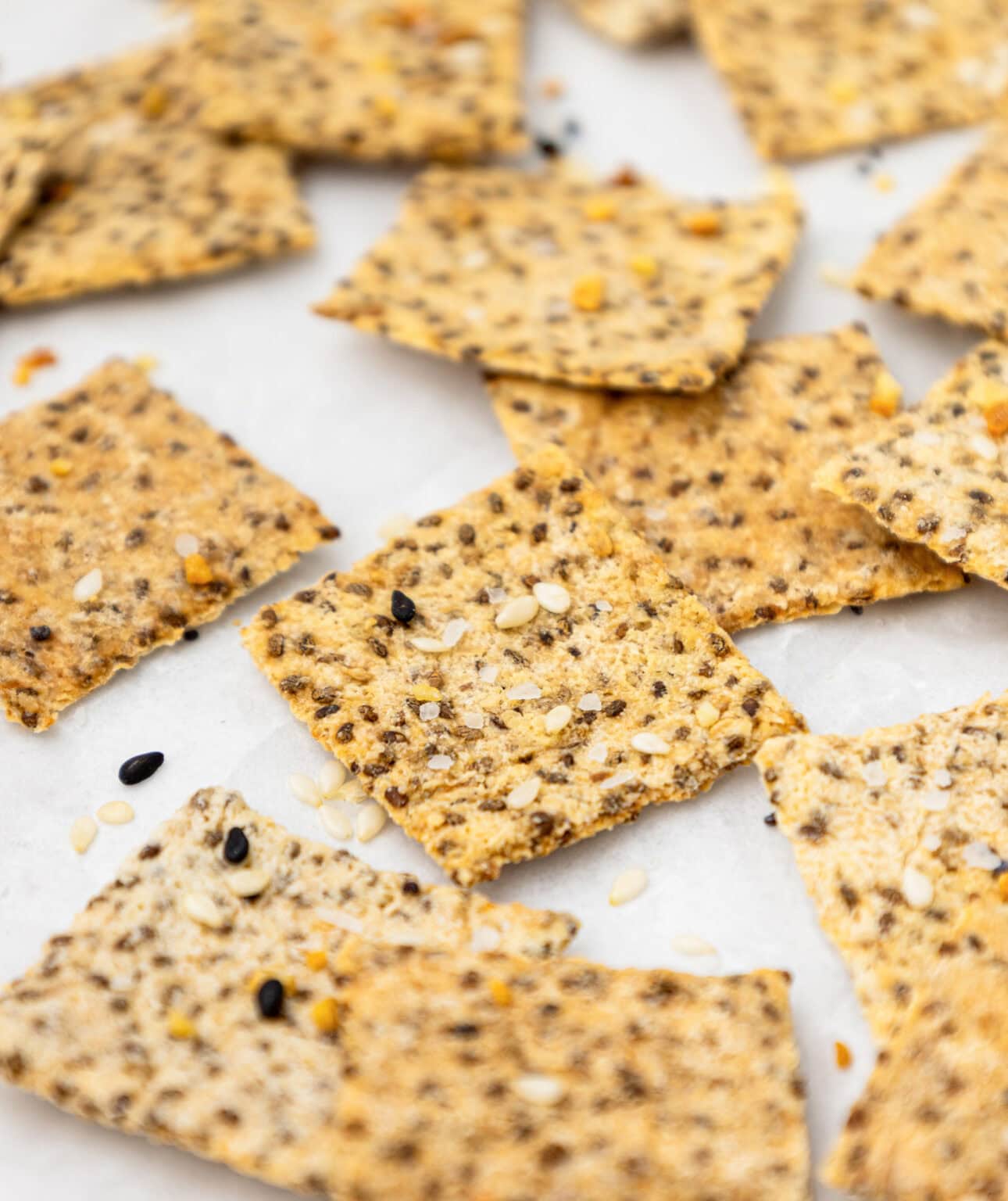 3 Ingredient Keto Crackers (No Eggs) - Kirbie's Cravings