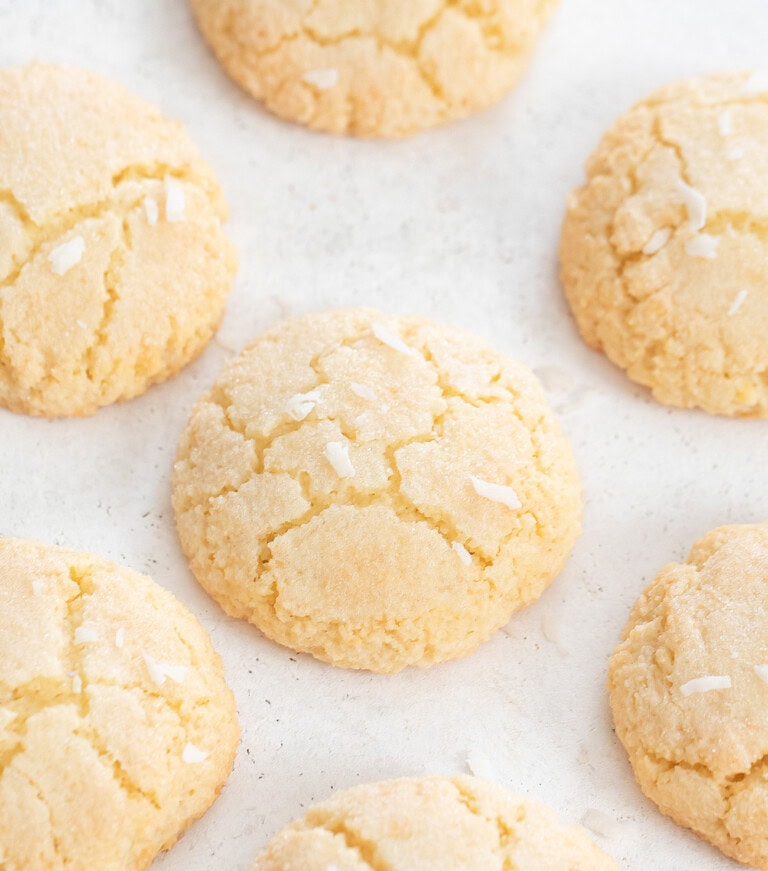 4 Ingredient Coconut Cloud Cookies (No Wheat Flour, Dairy, Butter or ...