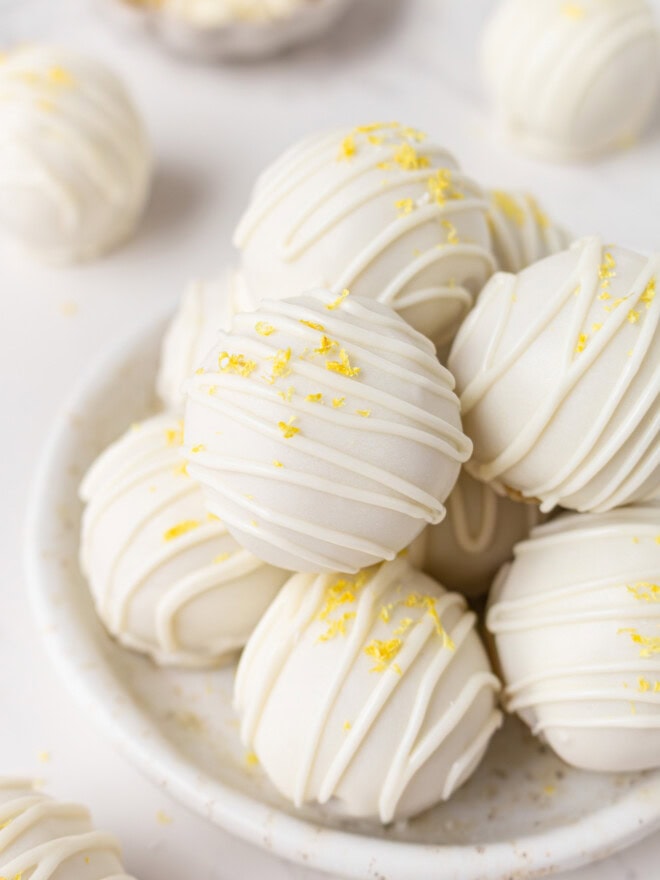 4 Ingredient No Bake Lemon Cake Balls (No Wheat Flour, Eggs, Dairy ...