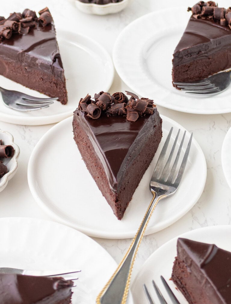 2 Ingredient No Bake Chocolate Cake (No Flour, Eggs, Dairy, Butter or ...