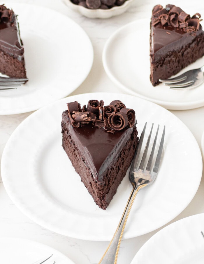 4 Ingredient Chocolate Cake (No Flour, Refined Sugar, Dairy, Butter or ...