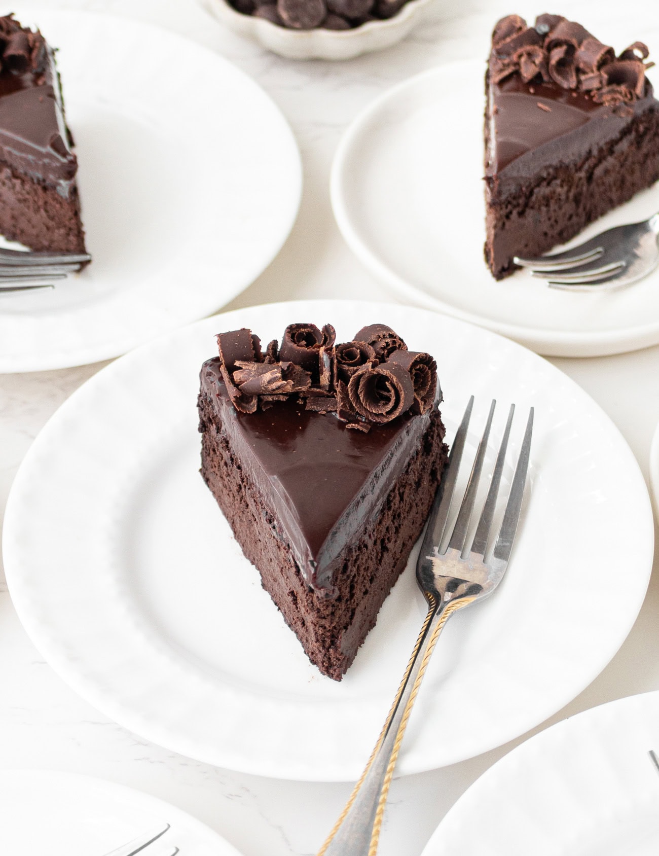 4 Ingredient Chocolate Cake (No Flour, Refined Sugar, Dairy, Butter or ...